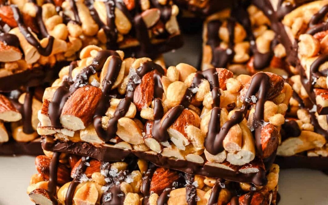 Homemade KIND Bars (Dark Chocolate, Nut & Sea Salt) - Sam's Kitchen